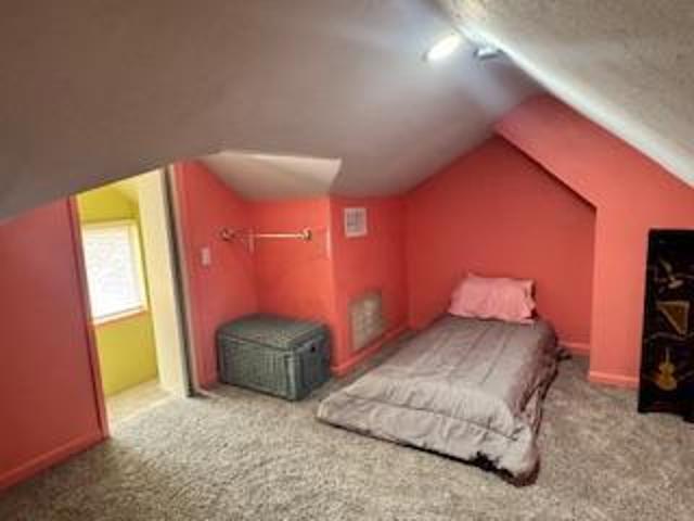Plant City House with Living room. Spacious & comfortable. Additional Person Permitted w/ A Fee Agreed to With Host Prior to Moving In Added to Weekly Rate