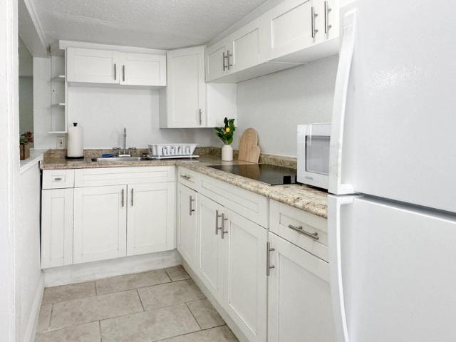 Plant City STUDIO APARTMENT! Workspace. Cozy & ho