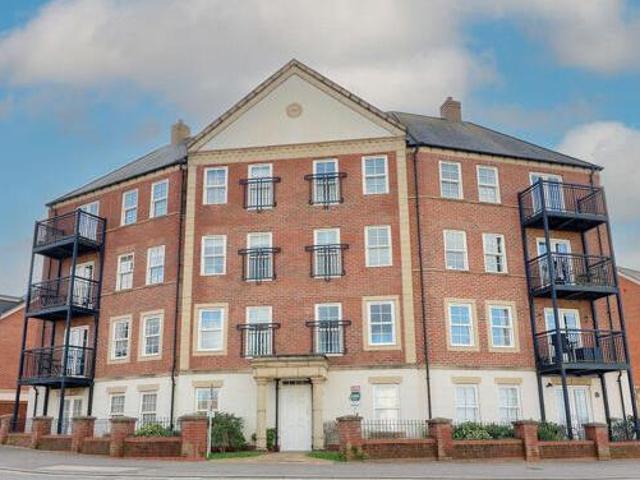 Plant Farm Crescent, Berewood, 2 Bedroom Apartment