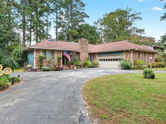 Plantation Dr, New Bern, Home For Sale