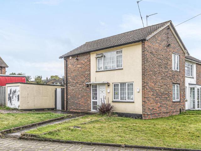 Plantation Drive, Orpington, BR5 3 bed house to rent £2,400 pcm £554 pw