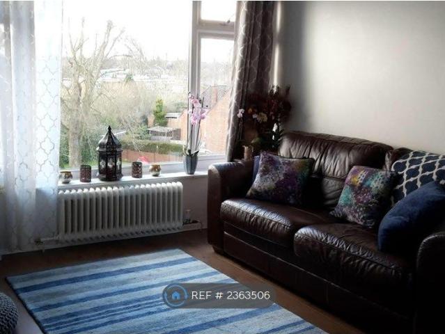 Plantation Road, Amersham HP6, 2 bed flat to rent, £1,550 pcm | PrimeLocation