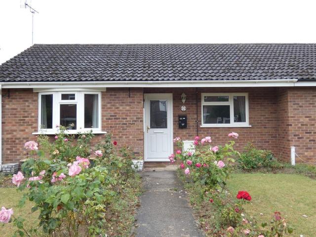 Plantation Road, Sawston CB22, 2 bed bungalow to rent, £1,300 pcm | PrimeLocation