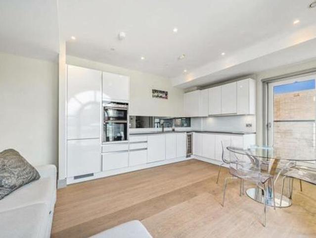Plantation Wharf, Ivory House, Battersea, 2 Bedroom Flat