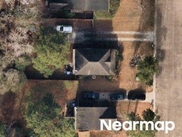 Planters Row Ln