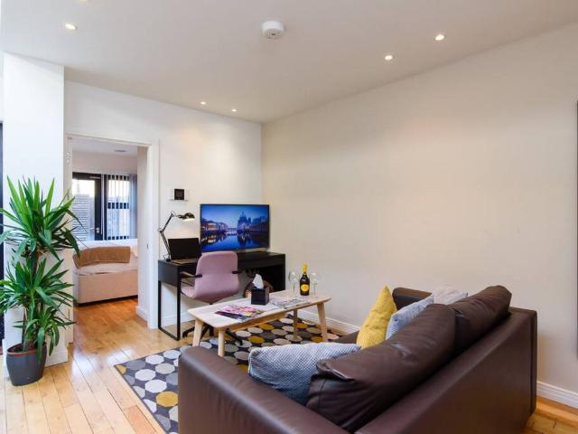 Plasnewydd CF24, 1 bed flat to rent, £1,786 pcm | PrimeLocation