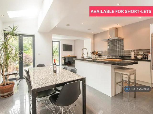 Plasturton Avenue, Cardiff, CF11 4 bed terraced house to rent £3,600 pcm £831 pw