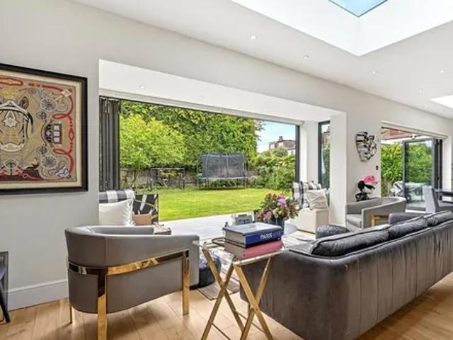 Pleydell Avenue, London, W6 0XX, United Kingdom | 5 bed duplex for rent #168181141 | Rentberry