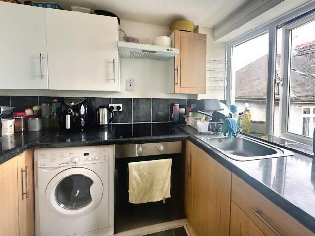 Pleasant Valley, Saffron Walden CB11, 2 bed flat to rent, £1,200 pcm | PrimeLocation