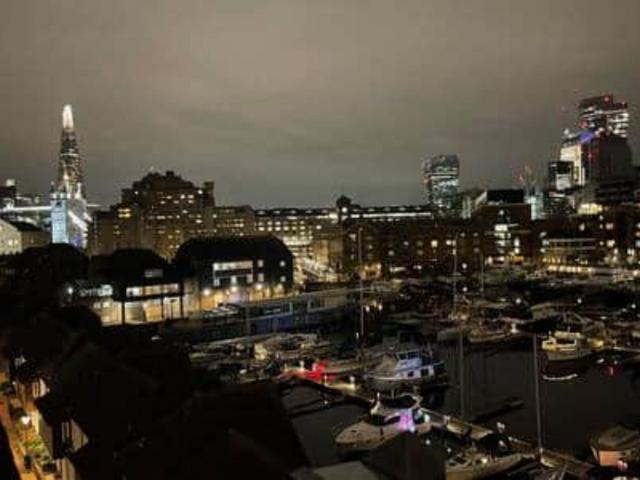 Pleasant apartment next to Tower of London Has an Apartment