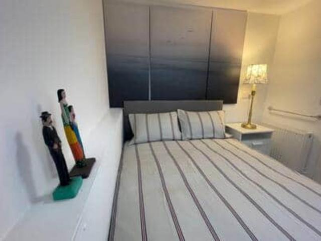 Pleasant apartment next to Tower of London Has an Apartment