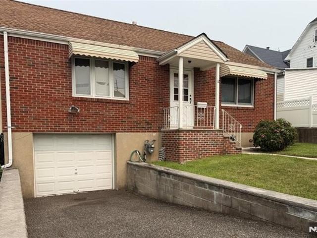 Pleasant Ave, Garfield, Home For Sale