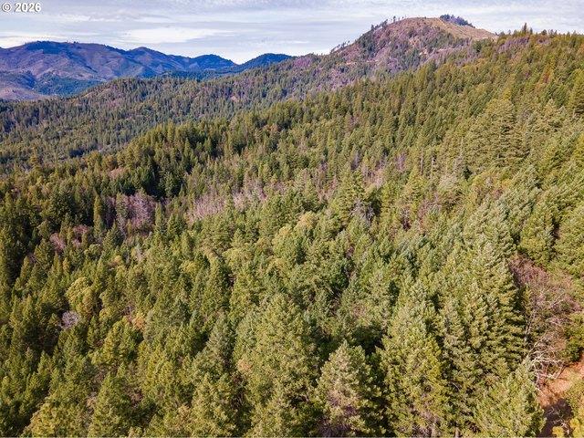 Pleasant County Road Rd, Rogue River, OR 97537