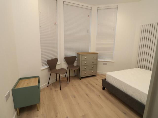 Pleasant double bedroom in Blackheath Has a Room