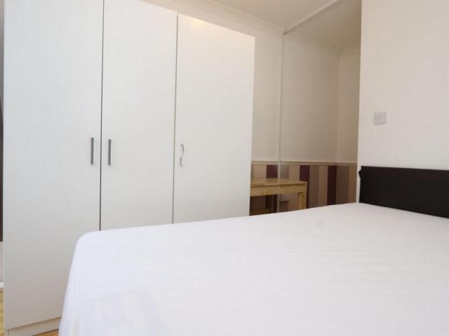 Pleasant double bedroom near Queen Mary University of London Has a Room