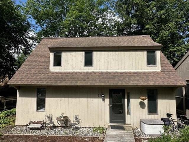 Pleasant Dr, Grantham, Condo For Sale