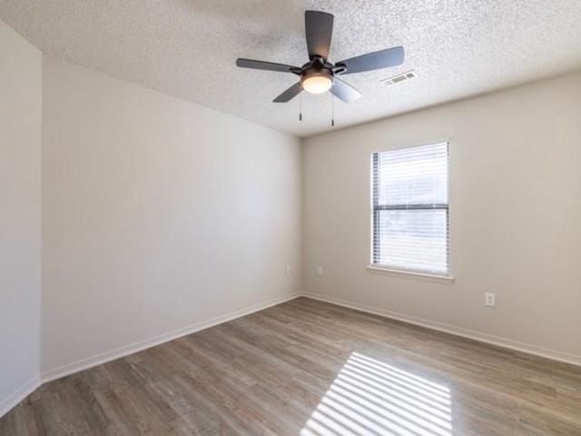 Pleasant Grove Duplexes 2 Bedroom Apartment for Rent at 4021 S Concord St, Rogers, AR 72758