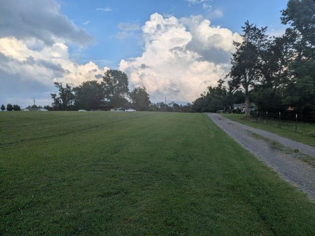 Pleasant Grove Rd, Westmoreland, TN 37186