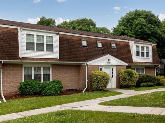 Pleasant Park Ave Apt I, Barnstable, Condo For Sale