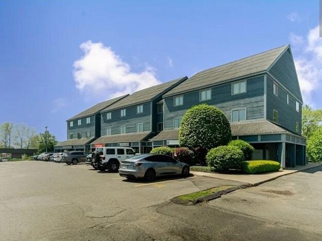 Pleasant St Apt,northampton, Condo For Sale