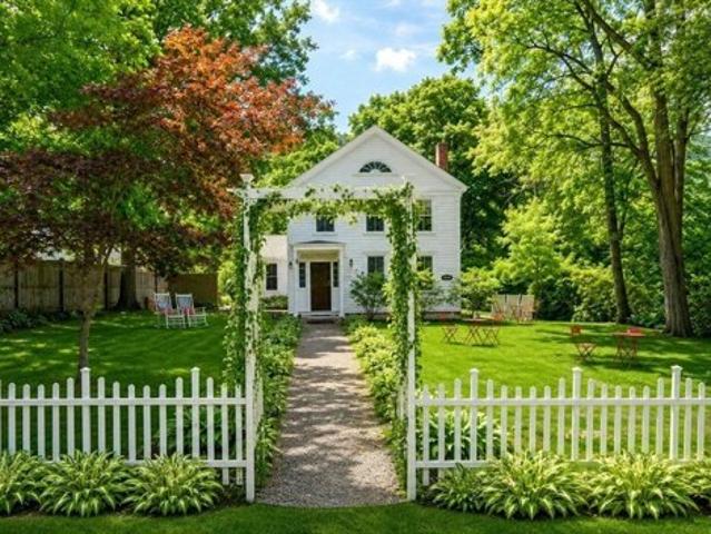 Pleasant St, Home For Sale