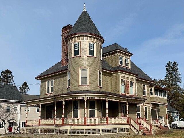 Pleasant St, Houlton, Home For Sale