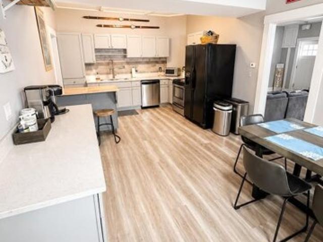 Pleasant St, Lincoln, Home For Sale