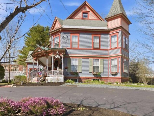 Pleasant St, Plymouth, Home For Sale