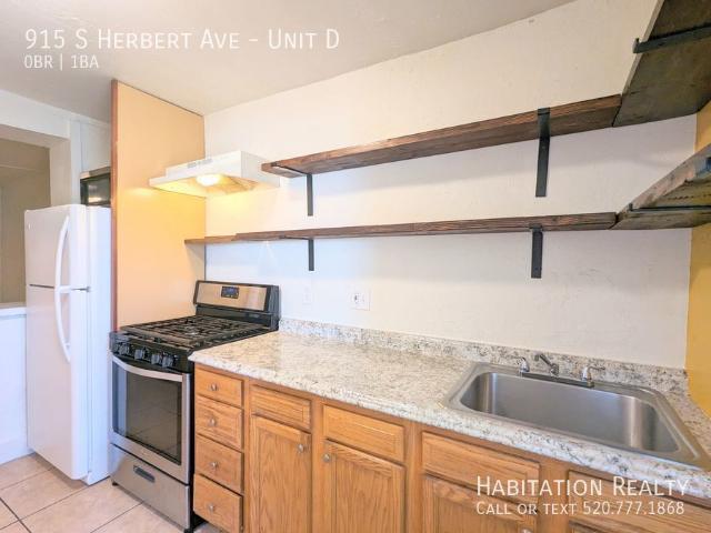 Pleasant Studio/1bath near Santa Rita Park, south of Downtown Tucson!