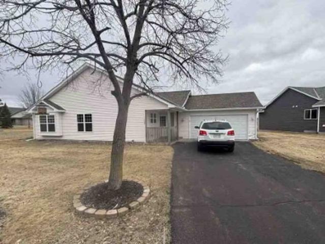 Pleasantview Ct NW