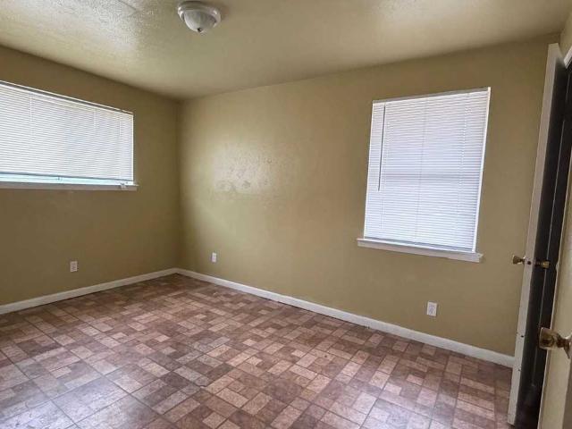 Pleasun Apartments 2 Bedroom Apartment for Rent at 105 Woodhaven Dr, Desoto, TX 75115