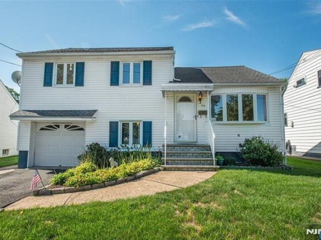 Plenge Dr, Belleville, Home For Sale