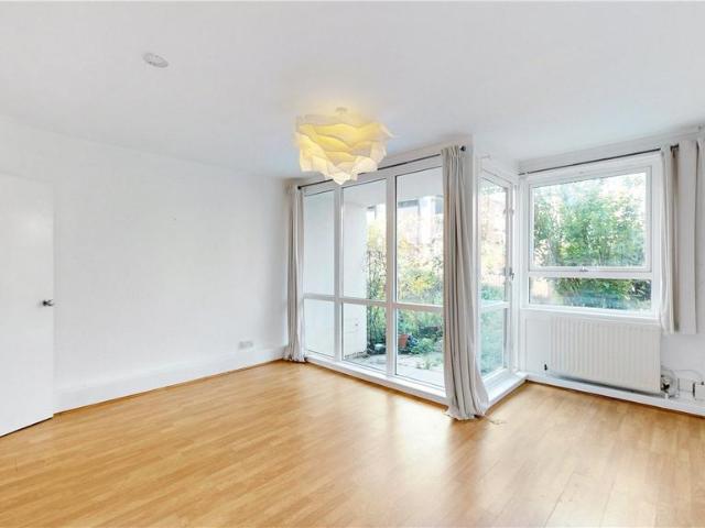 Plender Street, London, NW1 Studio to rent £1,450 pcm £335 pw