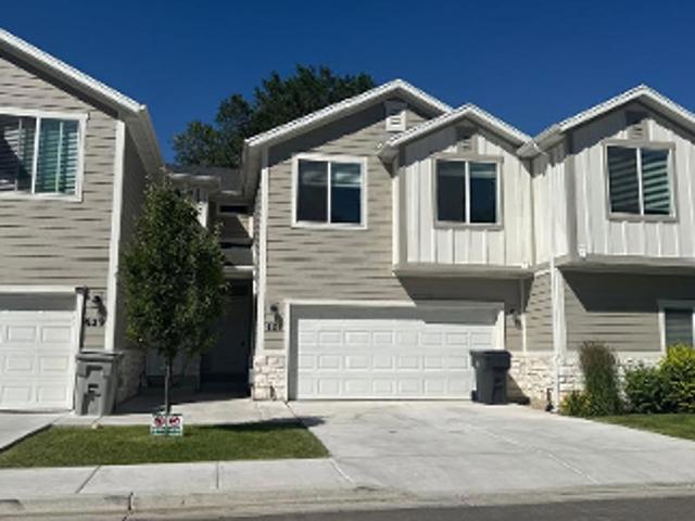 Plum Creek Ln