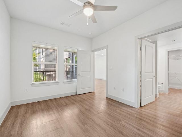 Plum Tree 1 Bedroom Apartment for Rent at 4200 S Washington St, Kaufman, TX 75142