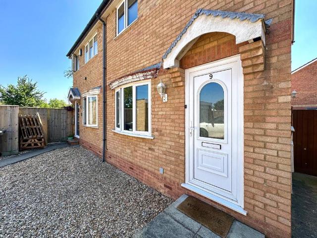 Plum Tree Close, Bridgwater TA6 3 bed semi detached house to rent £1,195 pcm £276 pw