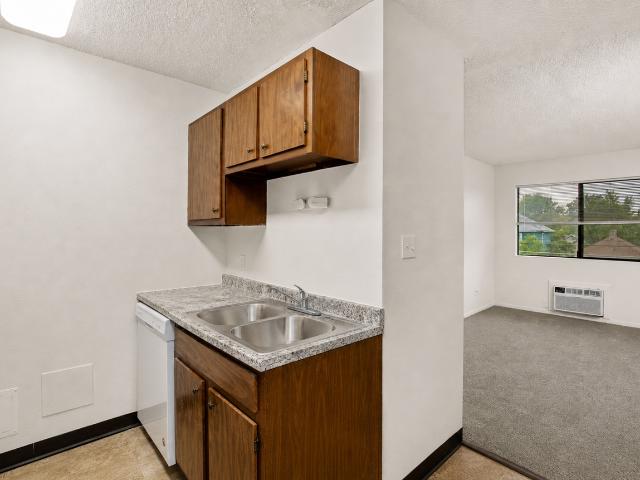 Plum Tree Apartments 1 Bedroom Apartment for Rent at 700 2nd Ave S, Great Falls, MT 59405