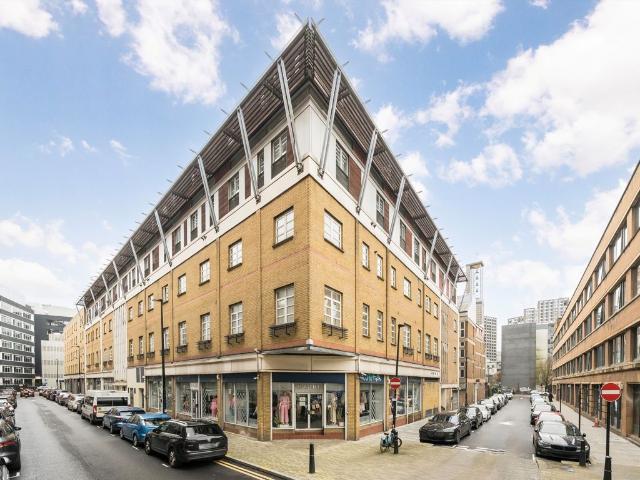 Plumbers Row, Aldgate E1, 1 bed flat to rent, £1,995 pcm | PrimeLocation