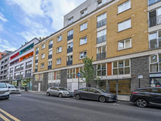 Plumbers Row, Aldgate, London, E1 1 bed flat to rent £1,950 pcm £450 pw