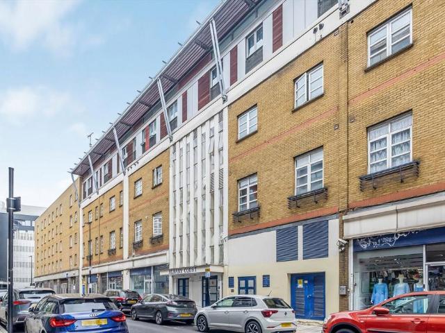 Plumbers Row, London E1 2 bed flat to rent £2,600 pcm £600 pw
