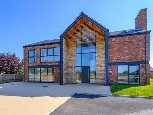Plumley, Plumley Moor Road, Knutsford, 5 Bedroom Detached