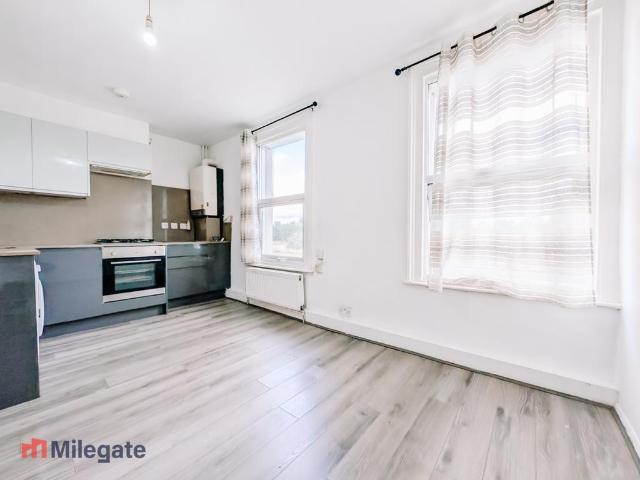 Plumstead Road, London SE18 1 bed flat to rent £1,150 pcm £265 pw
