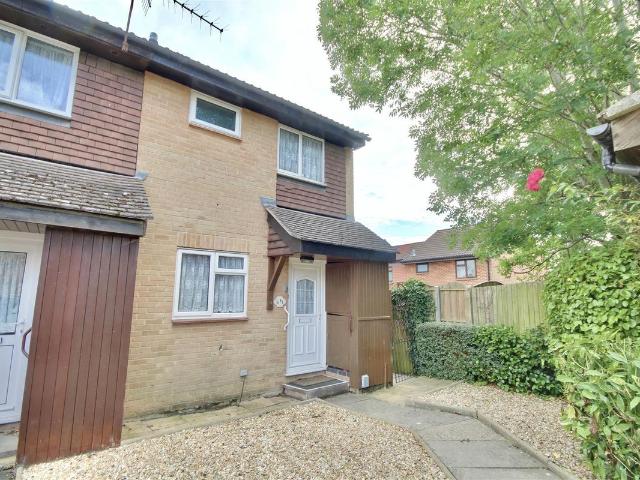 Plumpton Grove, Waterlooville PO7, 2 bed end terrace house to rent, £1,300 pcm | PrimeLocation