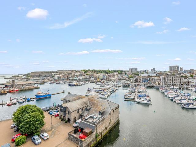 Plymouth, Devon PL4, 2 bed flat to rent, £1,450 pcm | PrimeLocation