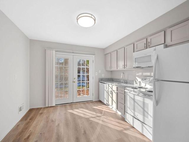 Plymouth Gardens Apartments 2 Bedroom Apartment for Rent at 230 Plymouth Rd, Plymouth, MI 48170 Plymouth