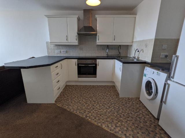 Plymouth Grove, Manchester M13 3 bed flat to rent £1,800 pcm £415 pw