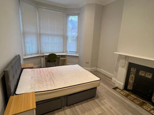 Plympton Road, London NW6, 2 bed flat to rent, £2,400 pcm | PrimeLocation