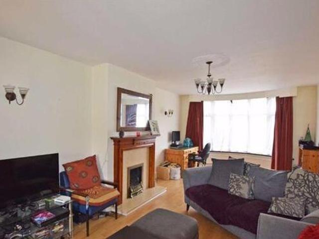 £pppw, Arnfield Road, 4 Bedroom Semi detached