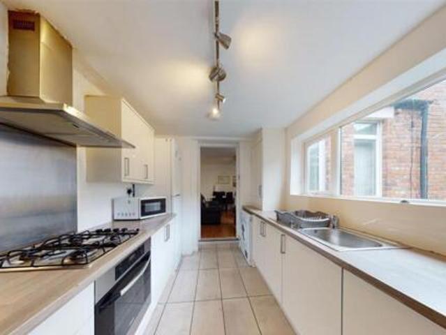 £pppw Greystoke Avenue, Sandyford, 6 Bedroom Maisonette