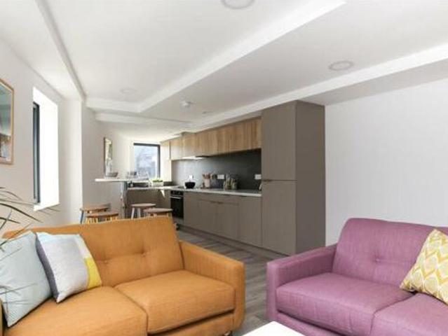£pppw St James´ View, City Centre, 4 Bedroom Apartment
